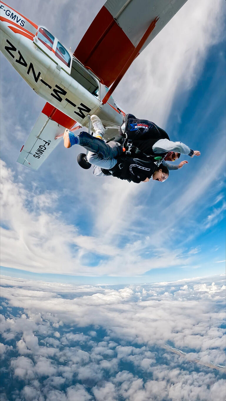 Skydive Mimizan – Ecole de parachutisme & Sauts en Tandem en aquitaine (Landes)